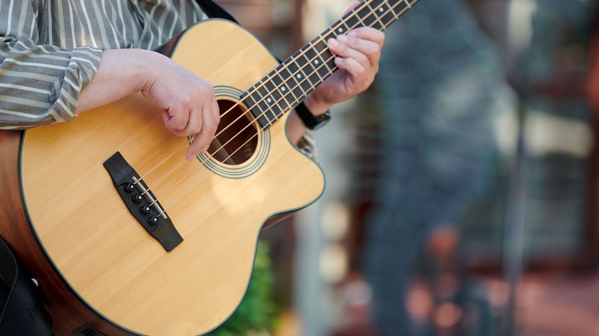 Bajos Acústicos: El Sonido Perfecto para tus Ritmos Españoles